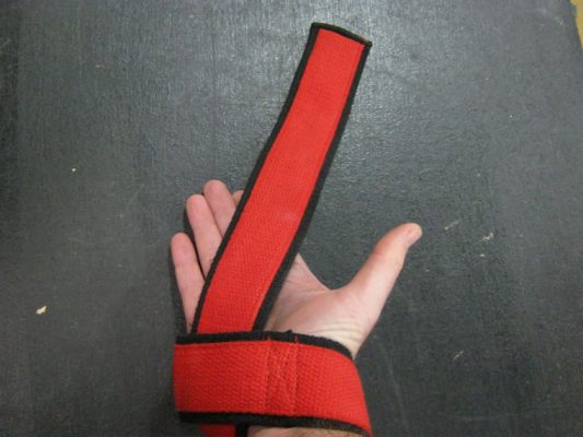 How to use Lifting Straps - Strength Training Programs for Beginners to ...